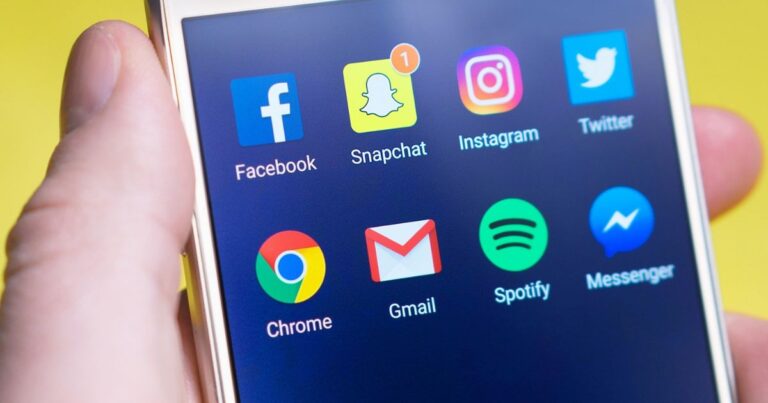 A Comprehensive Guide to Crossposting on Facebook: Reach a Wider ...